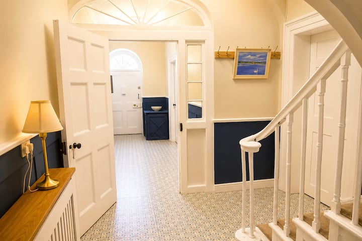 Carrick Central Accommodation 2 - Leitrim Village