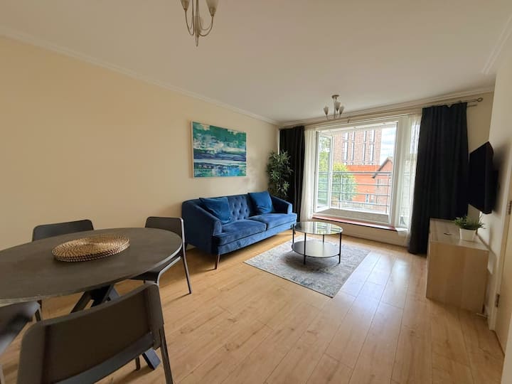 2-bedroom Apartment In Central Woking - Woking