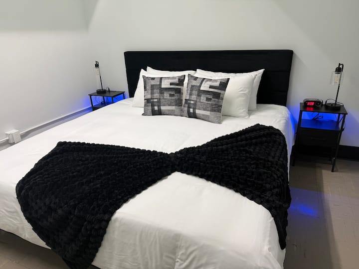 The Whiteboard Retreat - Lake View, IA