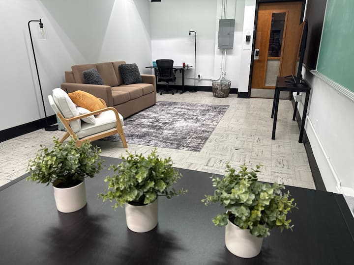 The Chalkboard Suite - Lake View, IA