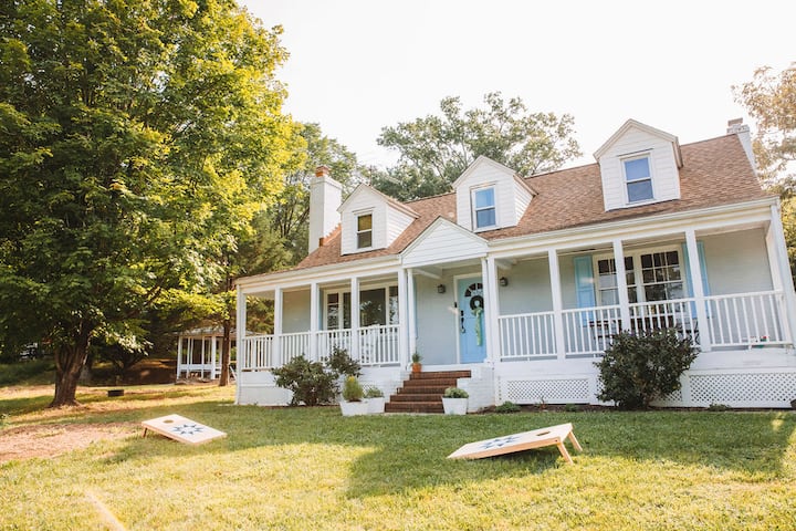 Valley View Cottage | Wine Country Escape - Harpers Ferry, WV