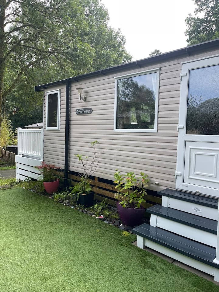 Cosy 3-bed Woodland Caravan Retreat In Snowdonia - Porthmadog
