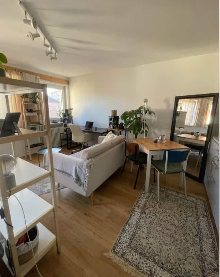 Cozy Studio Apartment – Best Location In Old Town - Nuremberg, Germany