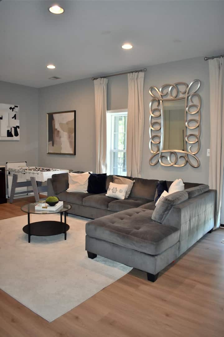 Stylish Basement Suite - Private Entrance - Occoquan Historic District