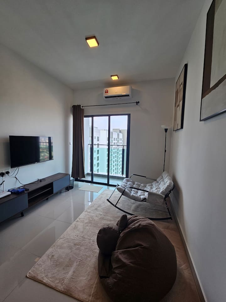 Hill & Chill - (Netflix) - Batu Caves