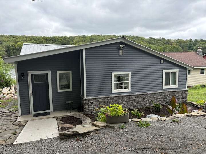 Handicap Accessible Lakefront Retreat - Susquehanna County, PA