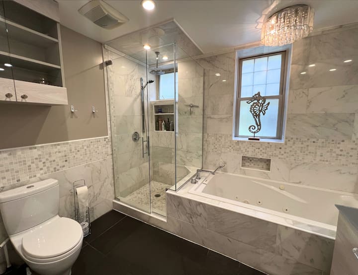 Home Away From Home: 
Chicago Old Irving - Chicago, IL