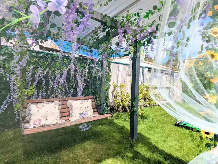 Specious 5 Bedroom Holiday House - Rotorua