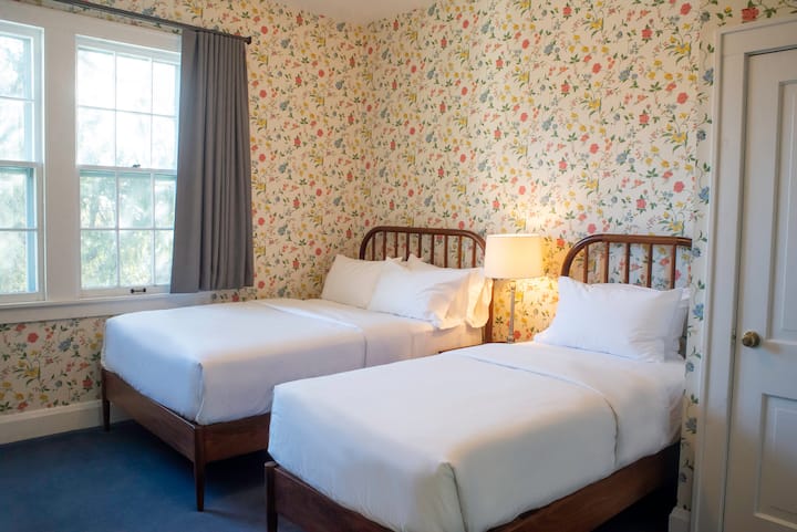 Historic Hotel 1 Double & 1 Twin - Elkhart Lake, WI