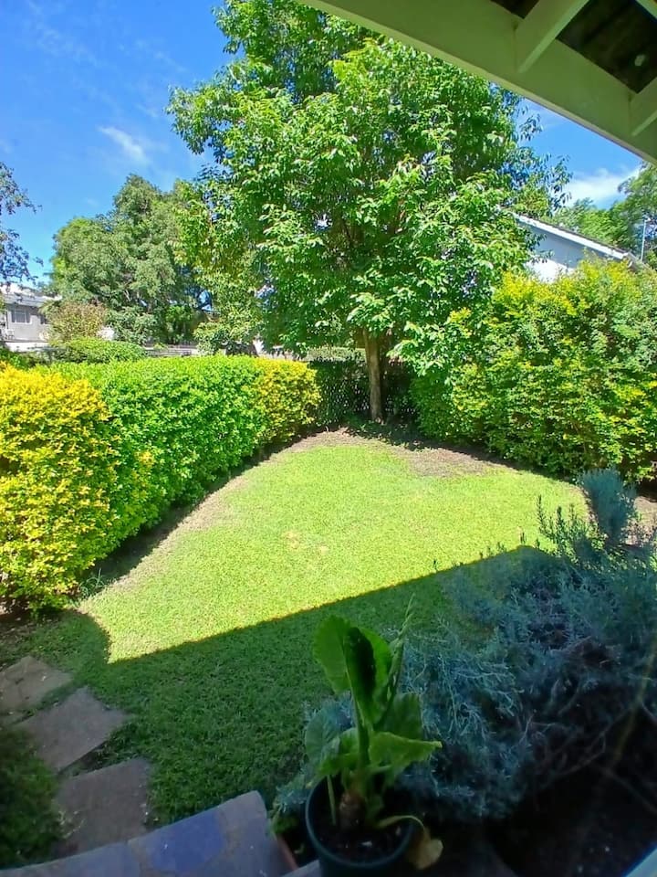 Amazing Garden Flat, Un Sec Clear, Starlink, Solar - Harare