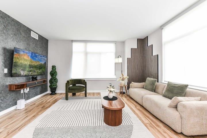 Contemporary 2br With Gym, Parking & Rooftop Views - Arlington, VA