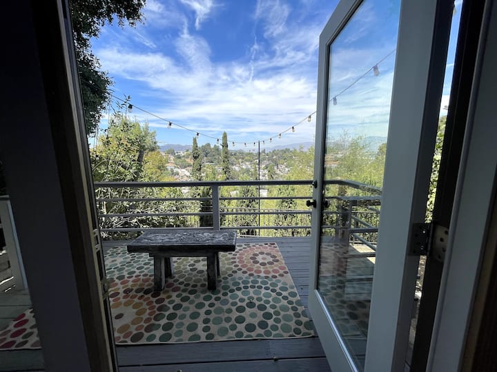 Bold Echo Park Adu · Treetop Deck · Dog Welcome - Skid Row - Los Angeles