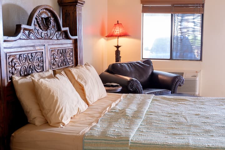 Cozy, Walkable & Affordable Stay - Boulder City, NV