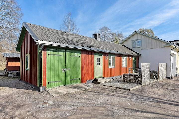 Enkelt Men Mysig Rum. - Sweden