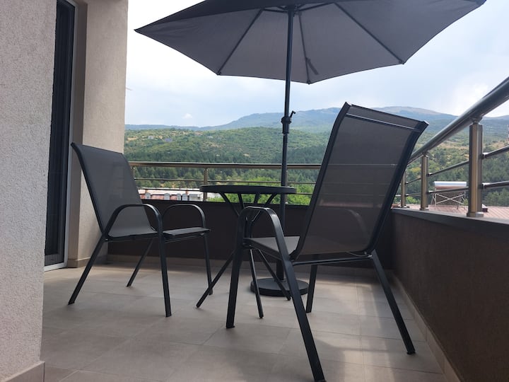 Nice Mountain View At Calm Area - Ohrid