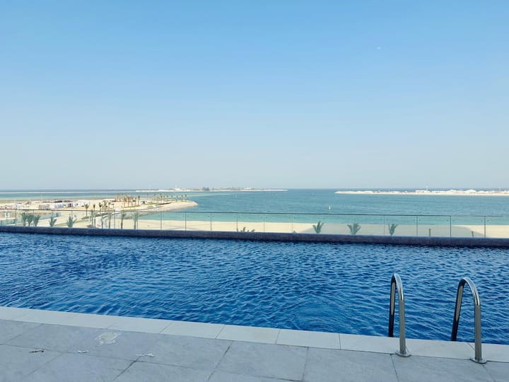 Beachfront Family Flat In Lusail - Qatar