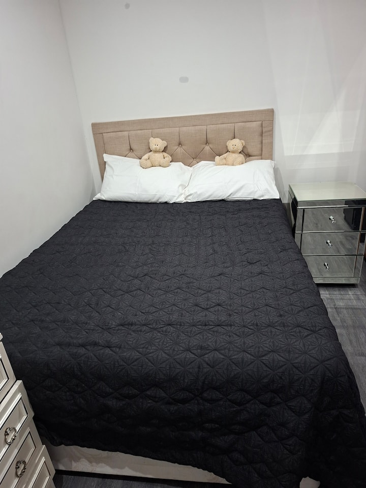 Cozy Haven - Watford