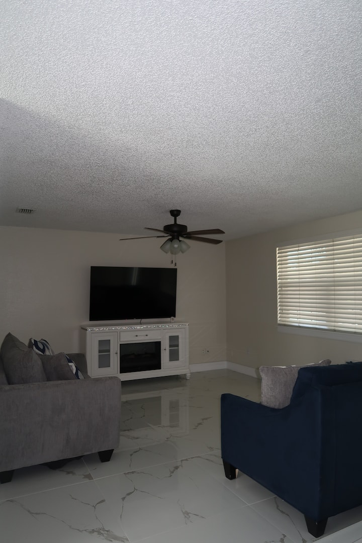 Taina’s House - Spring Hill, FL