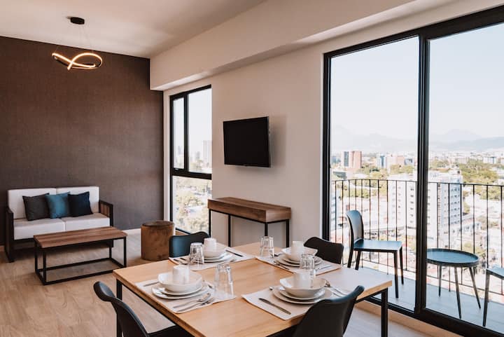 Amplio Apto Para 4 Con Gran Vista A La Ciudad - Guatemala City