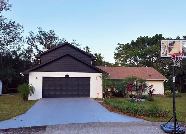 The Best House - Winter Haven