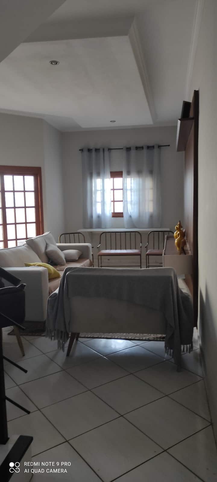 Casa Sobrado óTima Localização - Aparecida