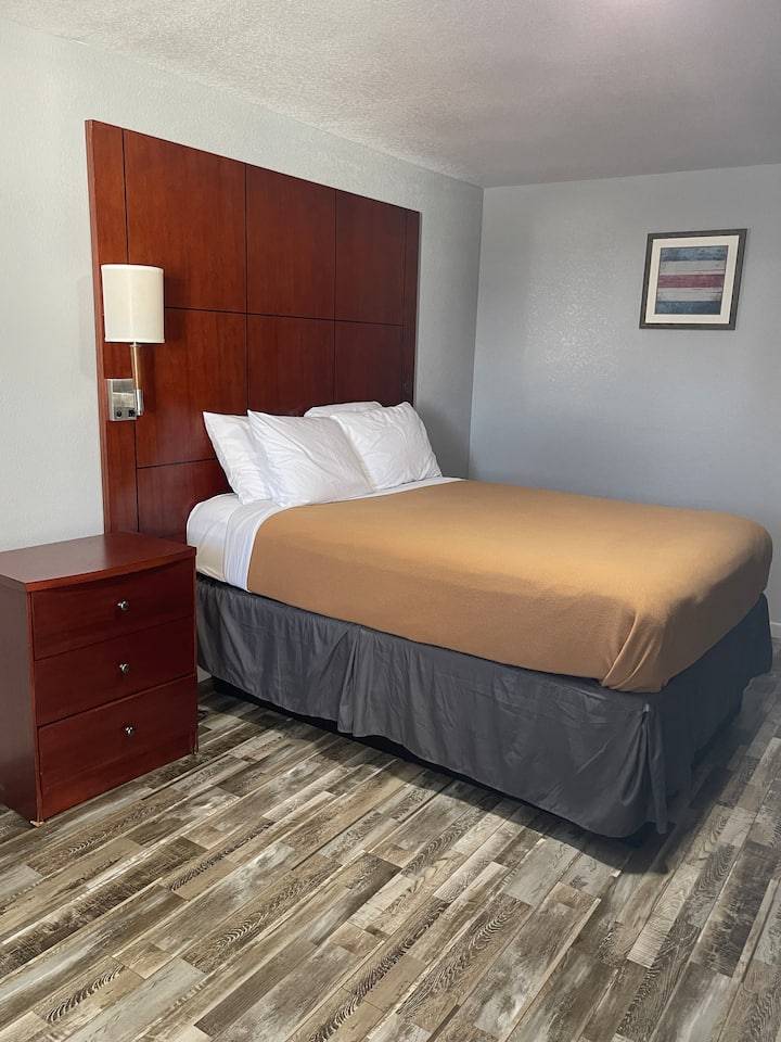 Newly Remodeled Hotel. Unit 5 - Amelia Island, FL