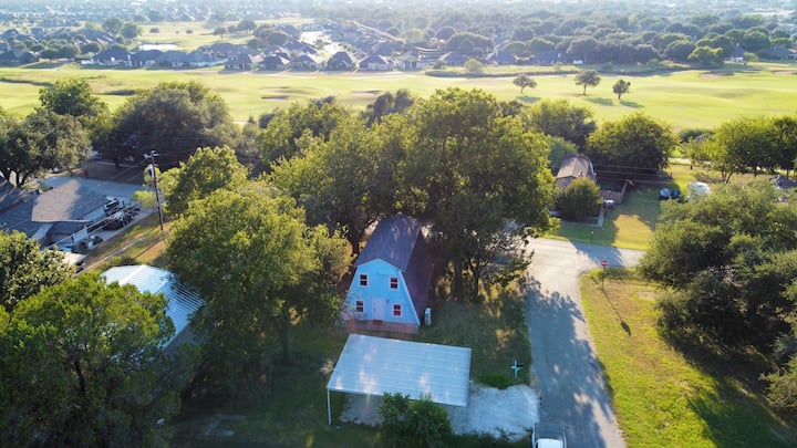 Quaint+cozy A-frame: Minutes To Square/lake Access - Granbury, TX