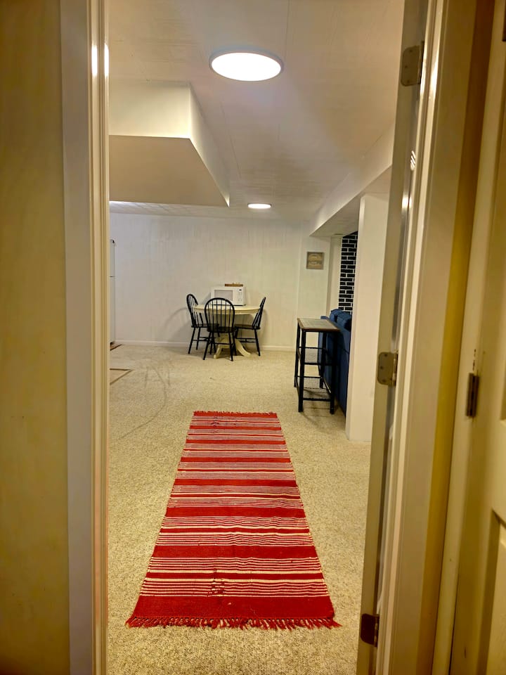 Spacious And Quiet Basement Unit - Rockville, MD