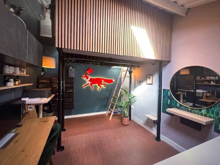 Tiny Home No Shower - London