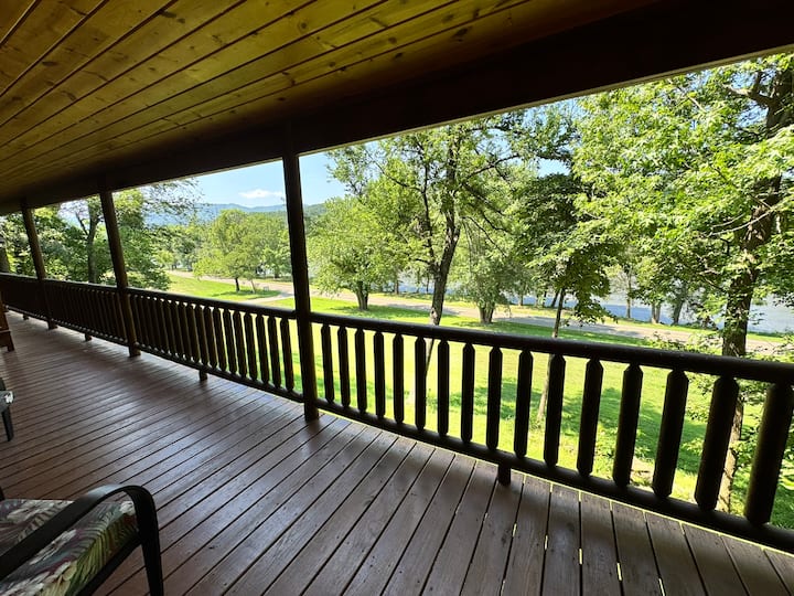 Moonshade- A River View While In The Woods - Hot Springs, NC