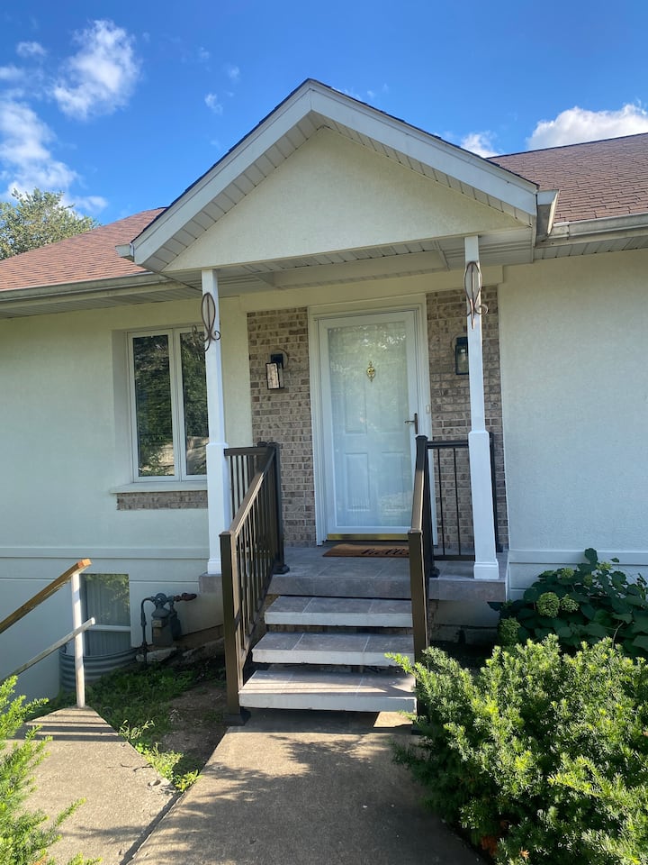 Cosy Oasis Near Six Flags & Navy Base - Gurnee, IL