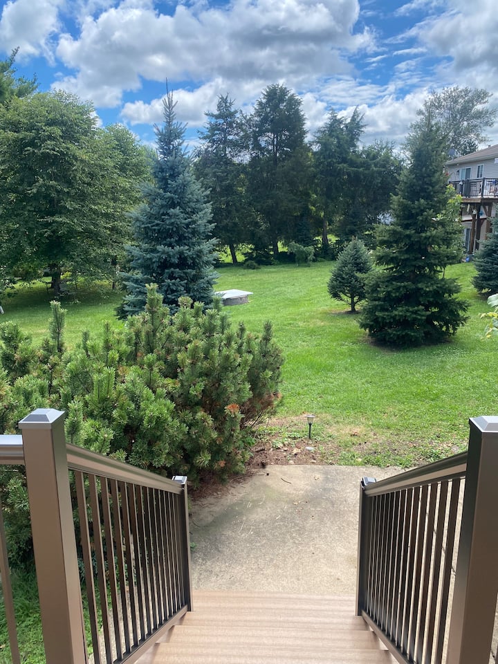 Cozy Gurnee Home Near Six Flags - Gurnee, IL