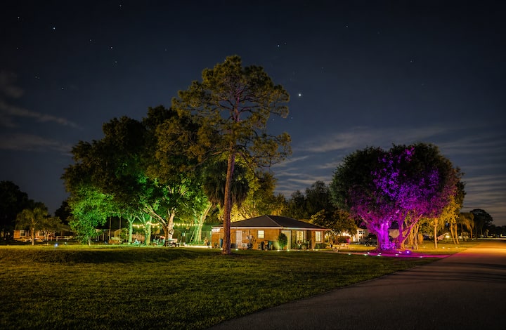 Lake Clay Dream Away - Cozy Waterfront - 1/2 Acre - Lake Placid, FL