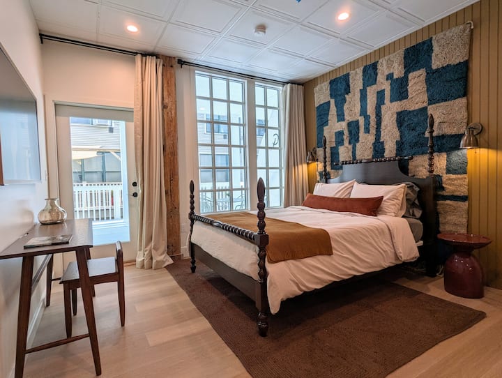 The Optimist Guesthouse | 4 - Camden, ME