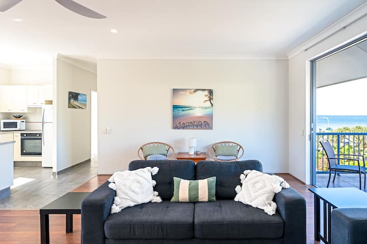 Coolum Beach Resort - 2 Bed Ocean View Apartment - Coolum Beach