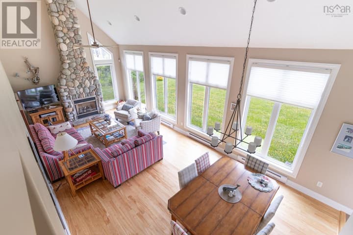 Beach House - Ingonish Beach, NS
