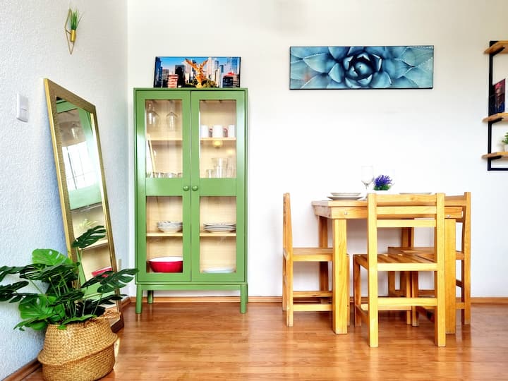 Gema Escondida En La Ciudad - Mexico