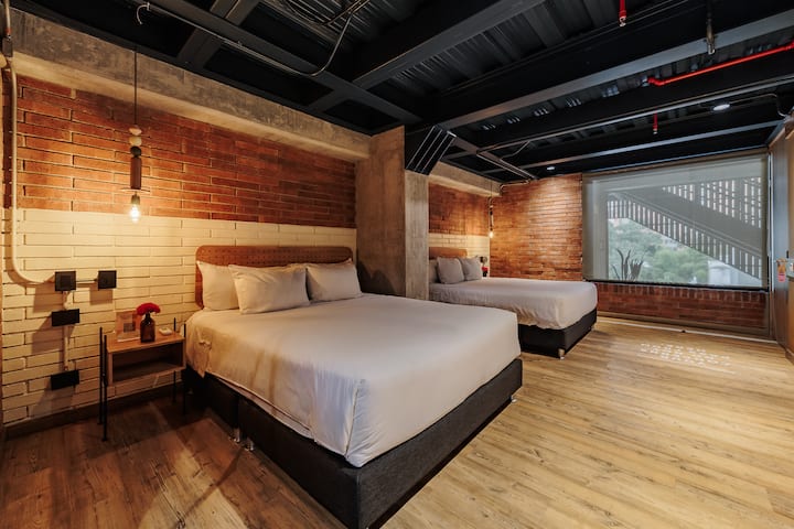 Habitación De Hotel Con 2 Camas Y Desayuno - Medellín, Colombia