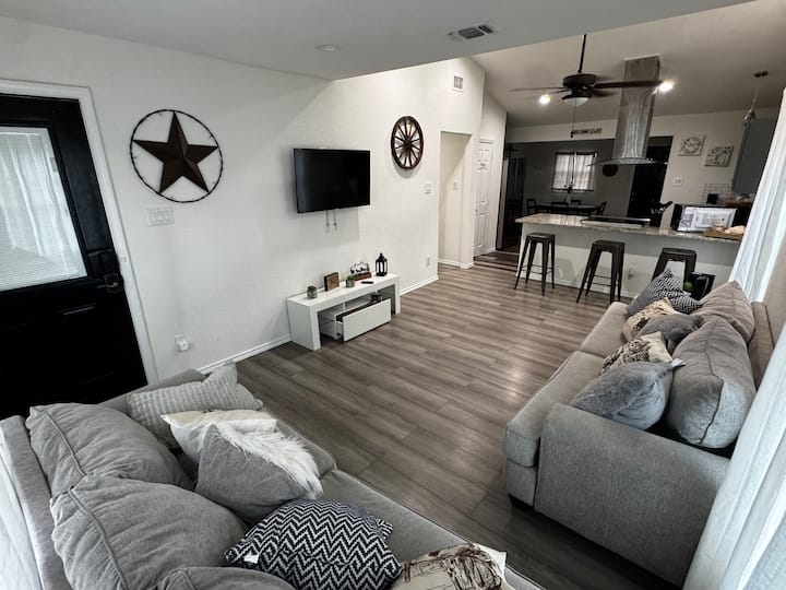 Urban Casita By Alamodome & River Walk - San Antonio, TX