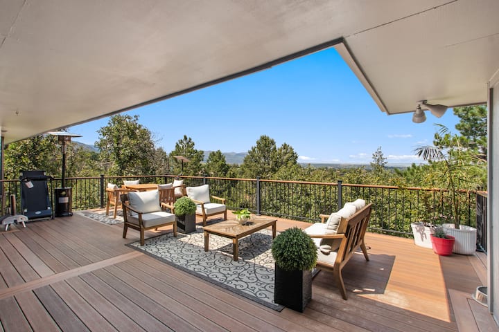 Luxury Escape With Million $View - Colorado Springs, CO