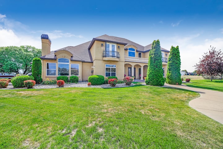 5 Bedroom Twin Falls Home-insurance, Family, Crews - Jerome, ID