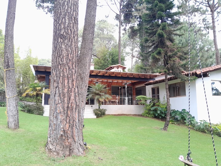 Casa Velo De Novia: En Bosque Y Columpio Gigante - Valle de Bravo