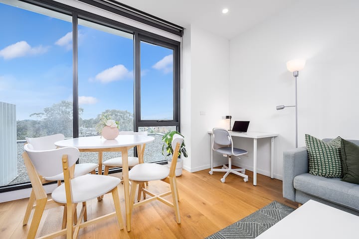 Samma Charm With Balcony Parking Gym Jacuzzi - Ivanhoe