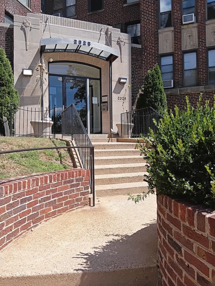 Fabulous 1bdr 1 Den Apt In The Heart Of D.c - Washington, D.C.