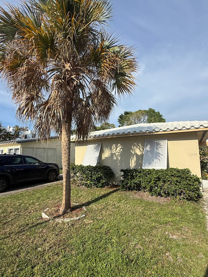 Beach Home - Great Prices - New - Fort Lauderdale