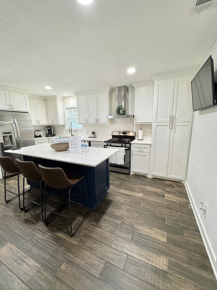 Family Friendly Escape - Close To Downtown - Houston, TX