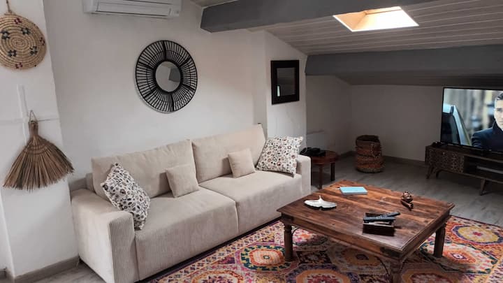Charme De L'ancien : T3 En Maison De Maître - La Seyne-sur-Mer