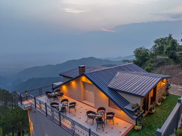 Elivaas Escape W/ Views, Garden, & Outdoor Lounge - Kasauli