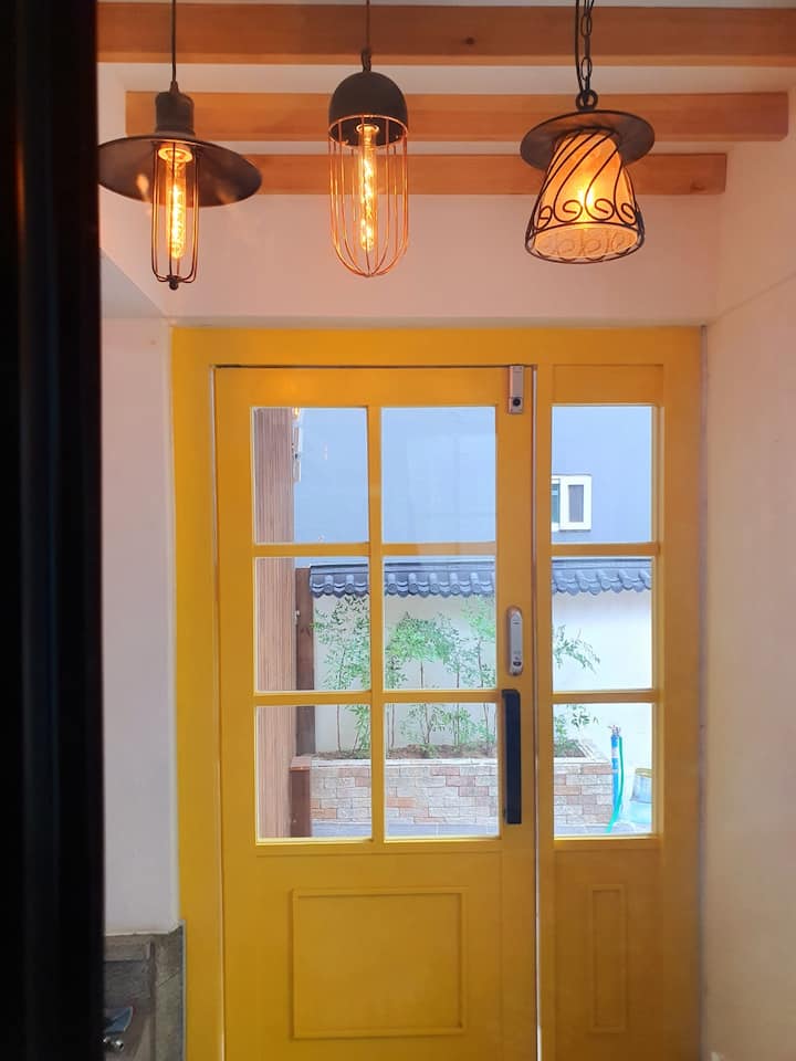 부산 서면 게스트하우스, 역 도보  7분 감성 숙소 - Busan