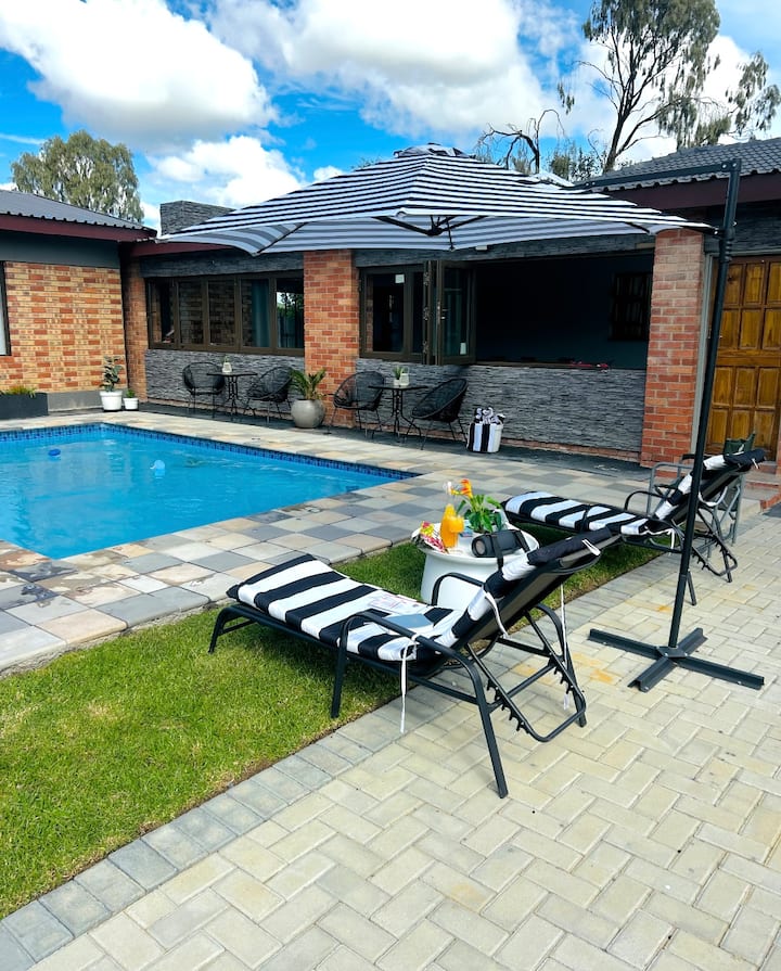 Hope Villa Luxury Accommodation - Odendaalsrus